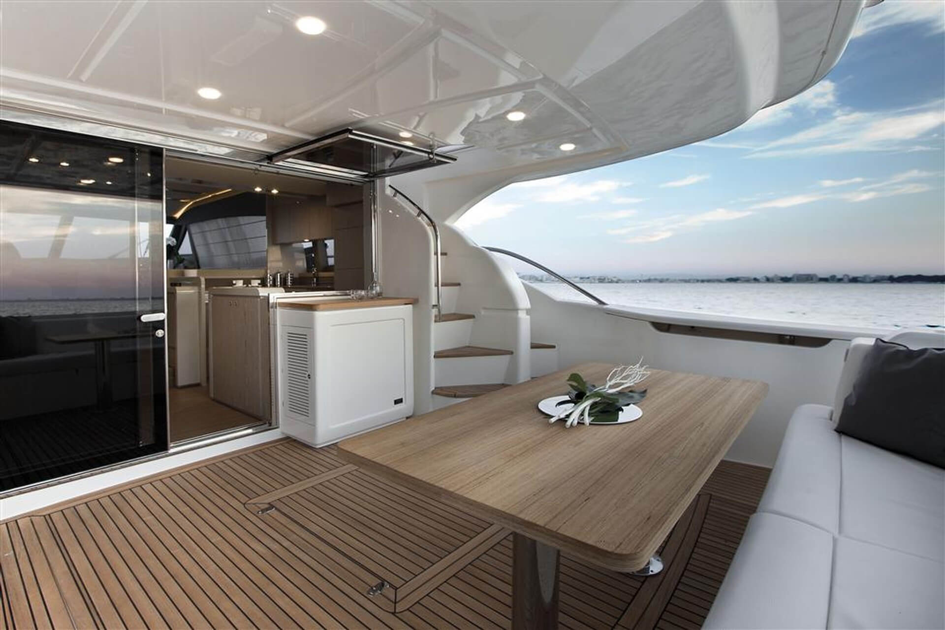 650 Ferretti Luxury Motor Yacht